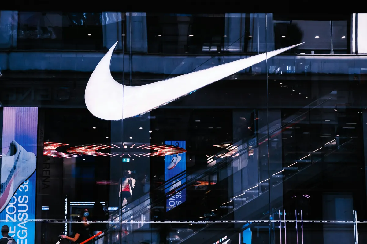 How to Buy Japanese Nike Shoes Online and Ship Worldwide