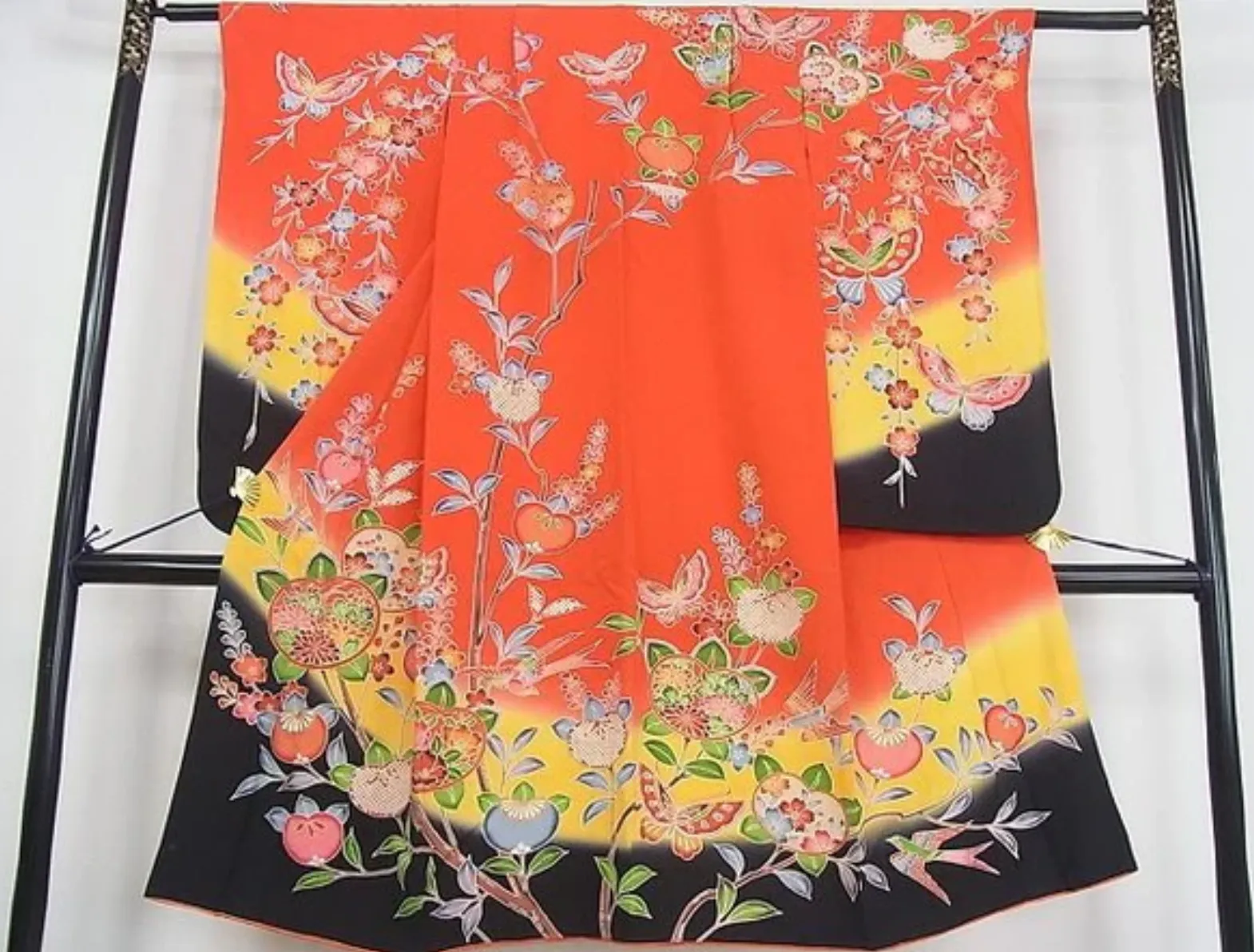 What Do Kimono Patterns and Colors Really Mean?